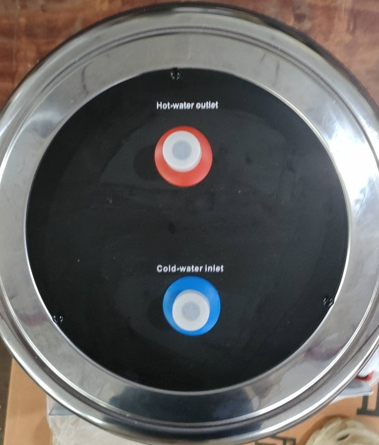 Pyromax Varmtvannsbereder 15 Liter - 12 Volt og 220 Volt for Båt og Ca